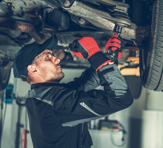 Automotive service technicians | EducationPlannerBC